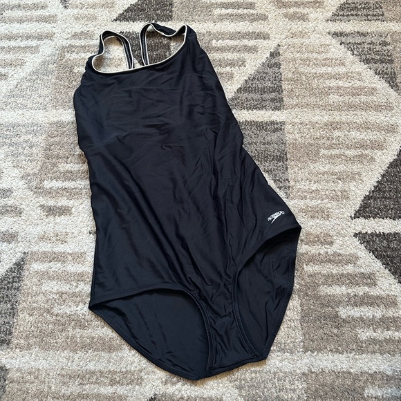 Speedo | Swim | Speedo Black One Piece Full Coverage Sz 4 E1 | Poshmark